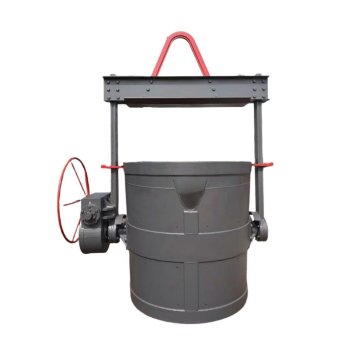 Ladle for molten iron